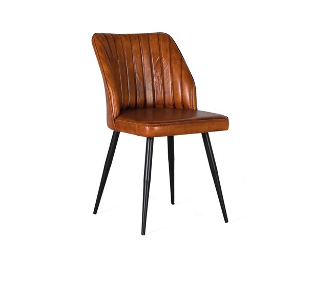 Silla tapizada en piel marrón presenta un diseño elegante y sofisticado ...