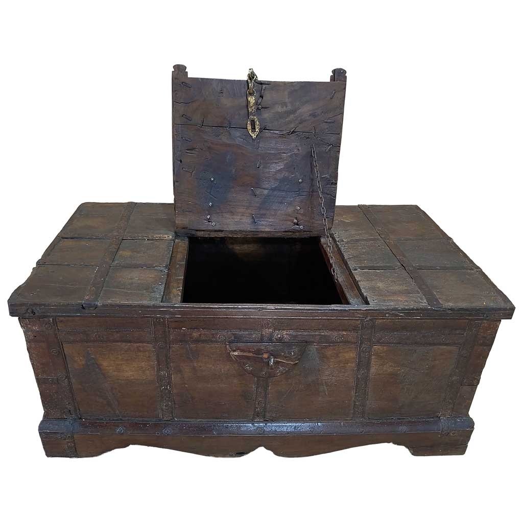 Baúl de madera artesanal 109x64x45h cm - Conforama